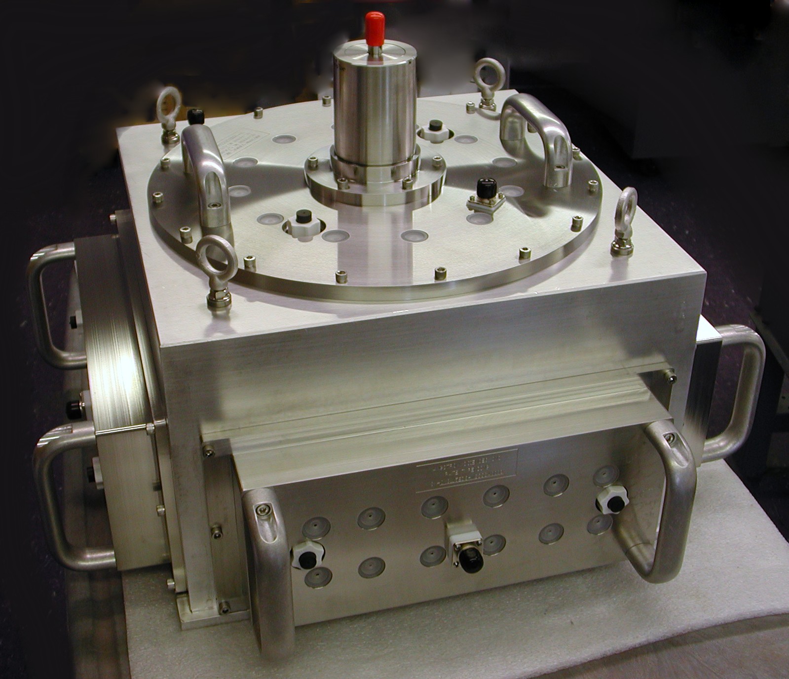 Five Cathode Custom Chamber | angstromsciences
