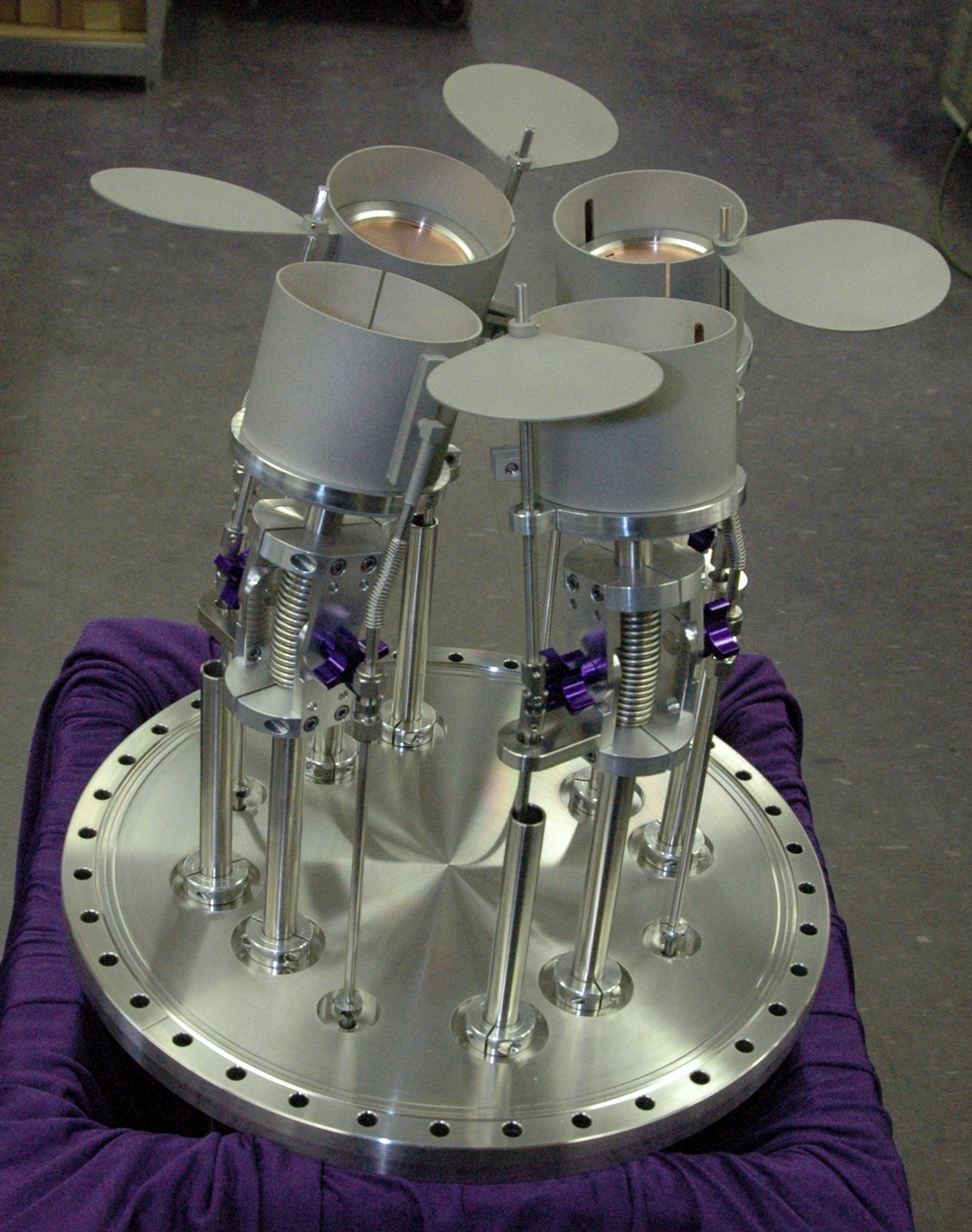 Four Source Cluster with Flex and Shutters | angstromsciences