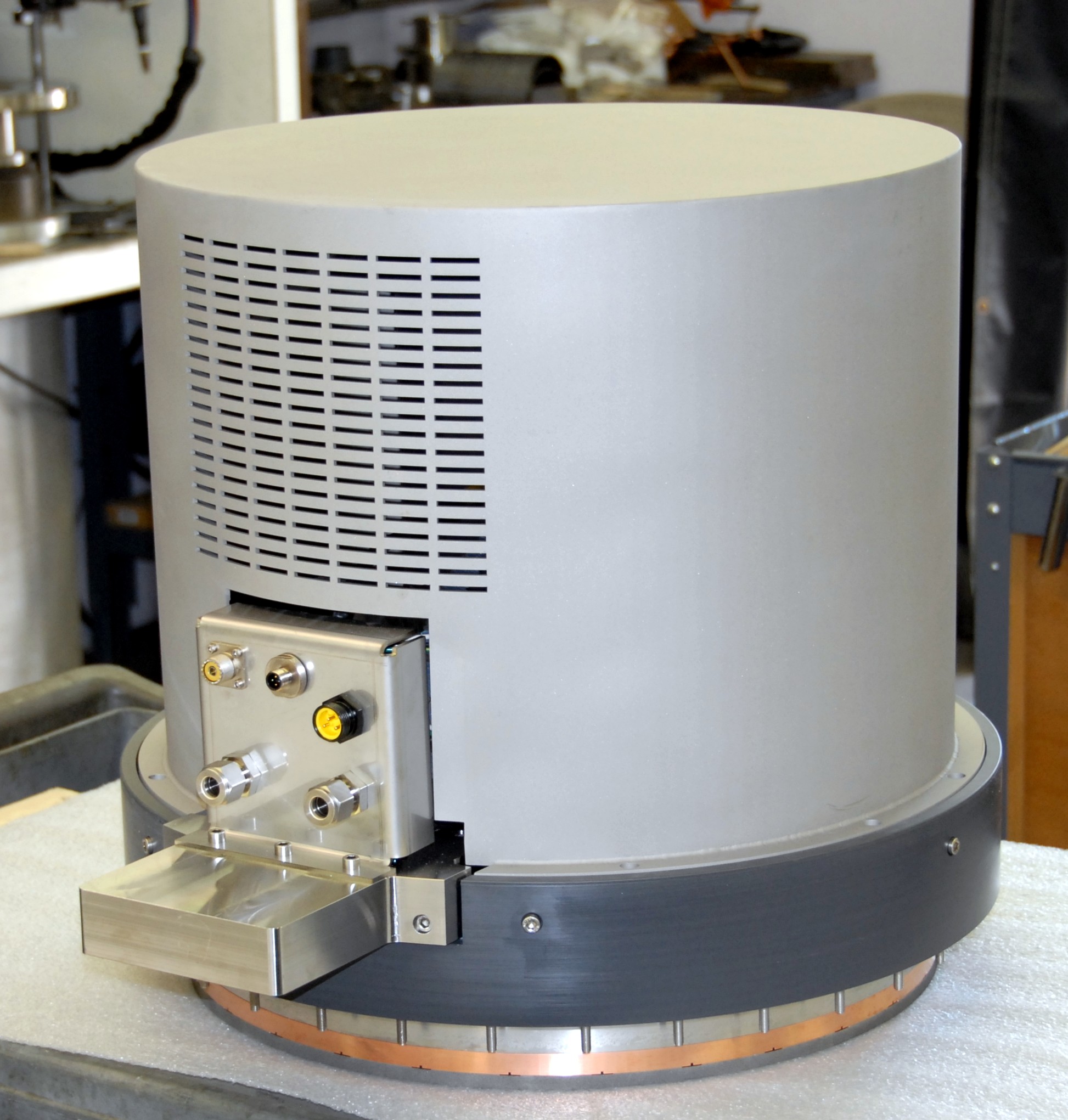ONYX-16R1 Rotary External Mount with High Speed Motor | angstromsciences