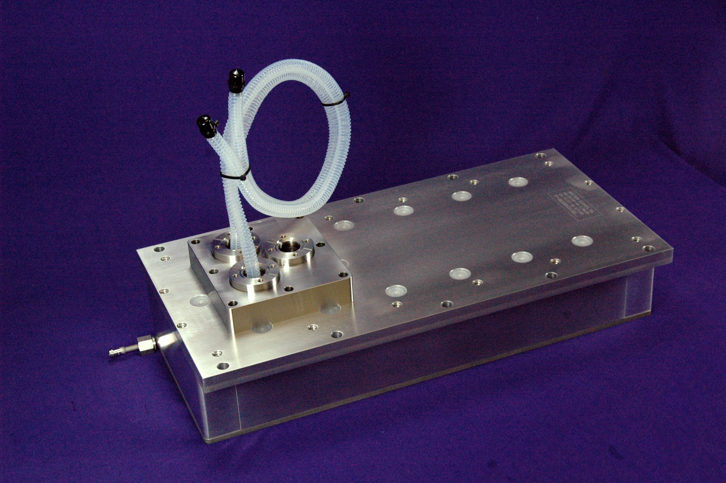 ONYX-55185 Linear with CF Flange Utility Connections | angstromsciences
