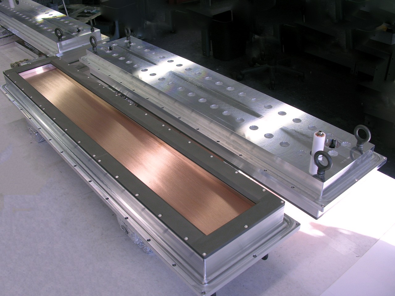 ONYX-540 External Mount Linear Cathodes | angstromsciences